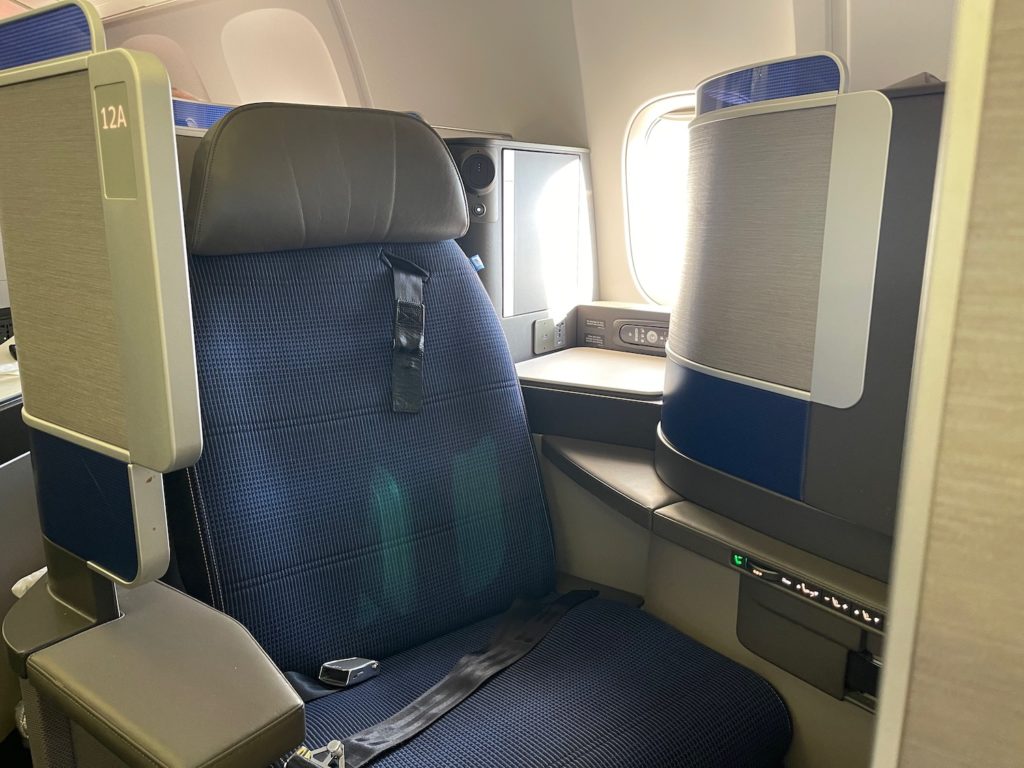 Review: United Airlines 767-300 Polaris Business Class Chicago - Zurich ...