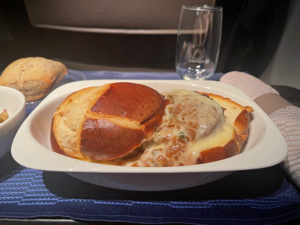 Steakhouse Cheeseburger On United Airlines - Live and Let's Fly