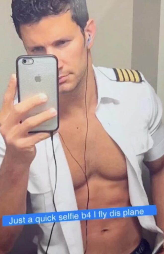 Frontier Pilot Pranked: AirDrop Humor in 2025