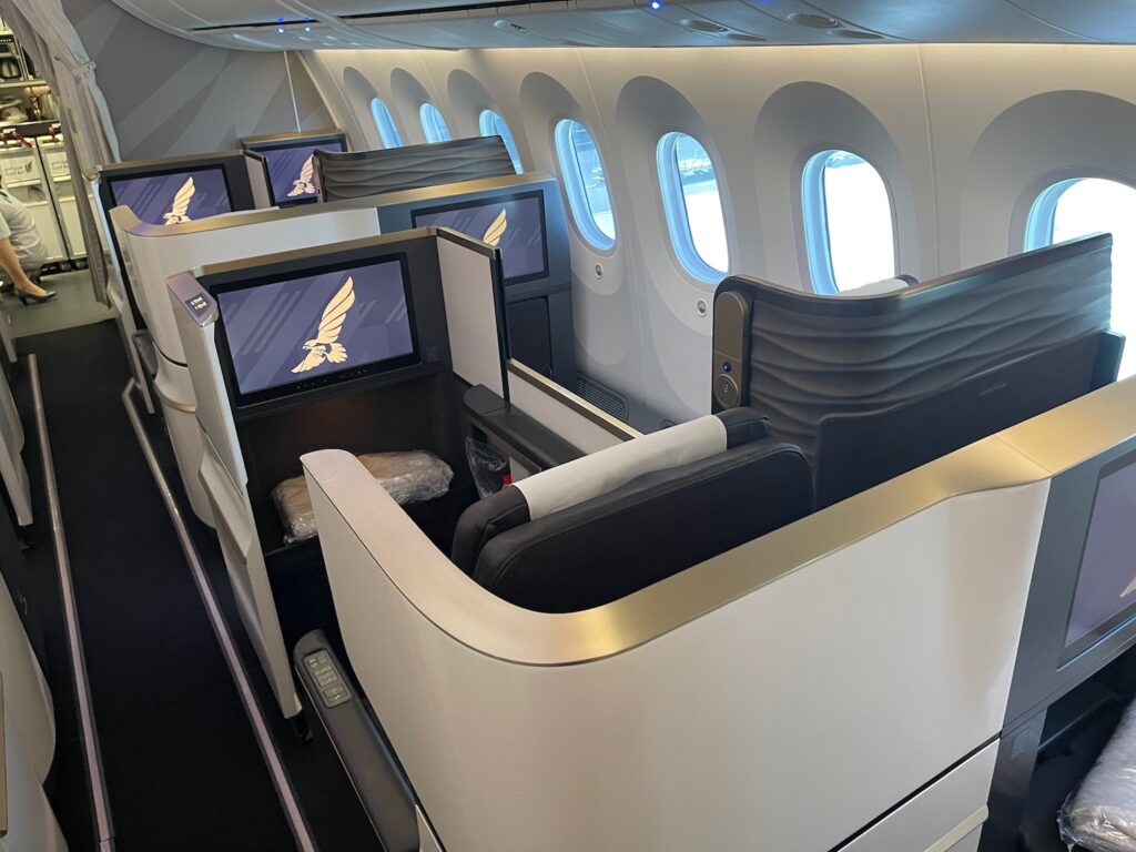 Review: Gulf Air 787-9 Business Class - Live and Let's Fly