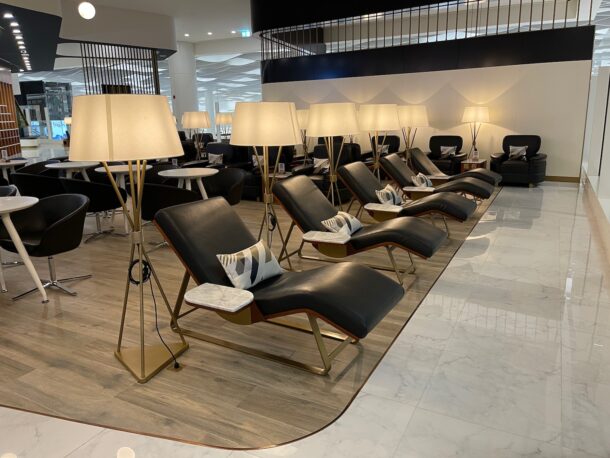Review: Gulf Air Falcon Gold Lounge Bahrain (BAH) - Live and Let's Fly