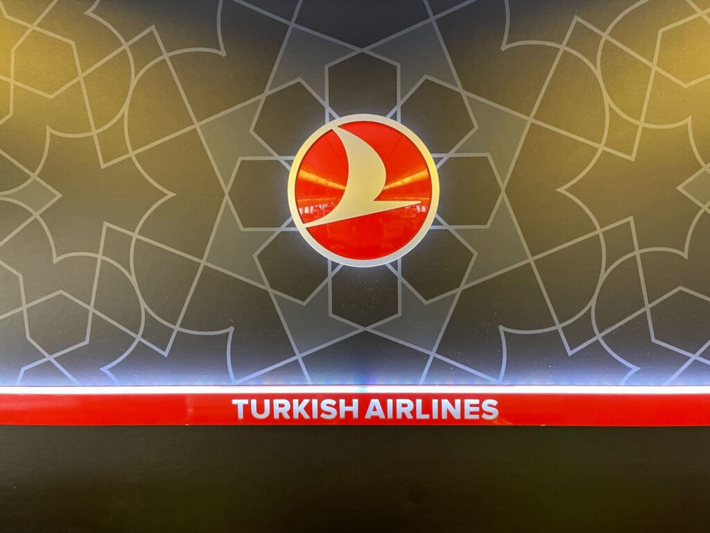 Review: Turkish Airlines 777 Business Class Los Angeles - Istanbul ...