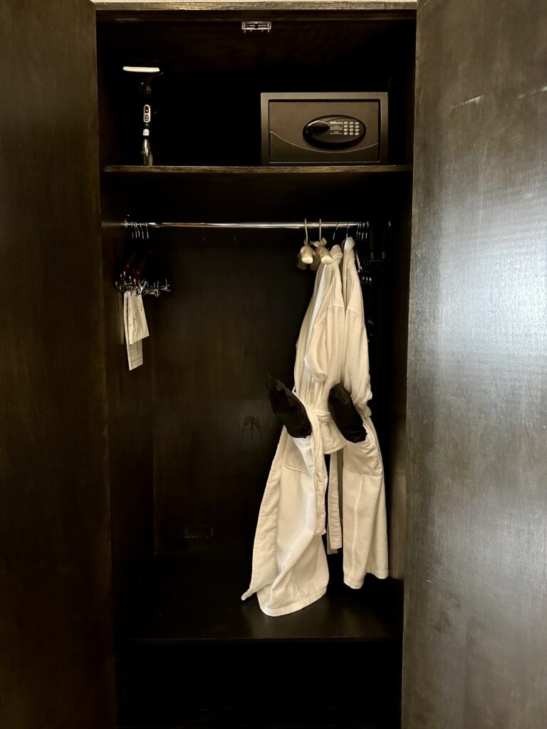 Review: Gild Hotel, A Thompson Hotel (New York City) - Live and Let's Fly