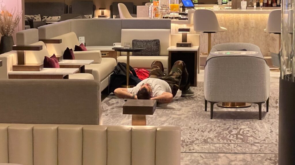 Lout Performs Full Body Workout In First Class Lounge - Live and Let's Fly