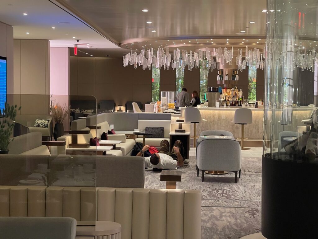 Lout Performs Full Body Workout In First Class Lounge - Live and Let's Fly