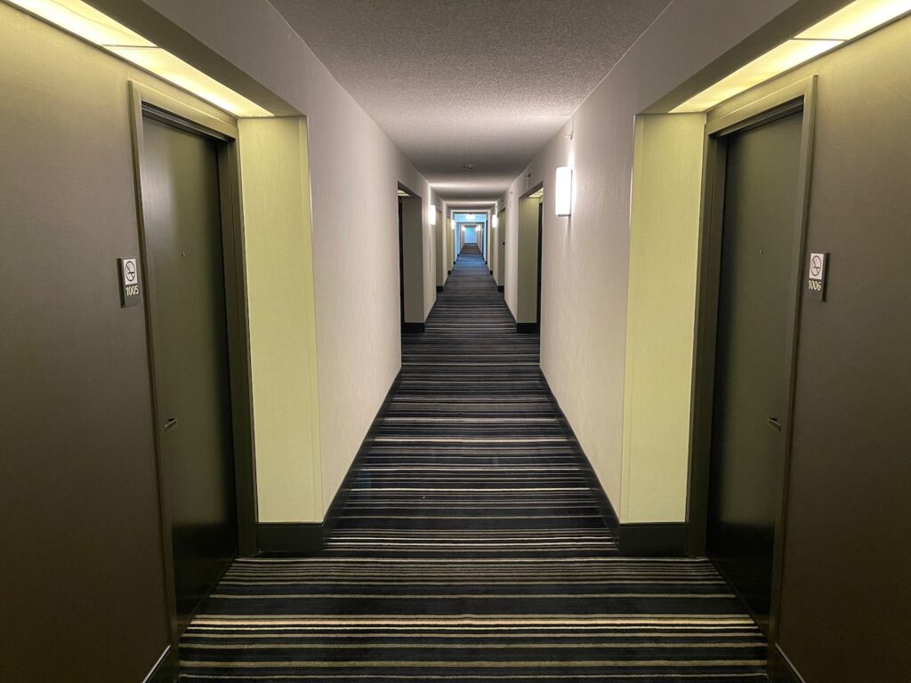 Review: Marriott Newark Airport - Live and Let's Fly