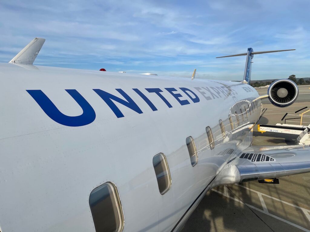 A Beautiful 77-Mile Flight On United Express - Live and Let's Fly