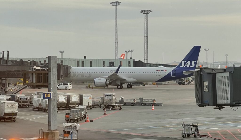 Review: SAS A321LR Business Class - Live and Let's Fly