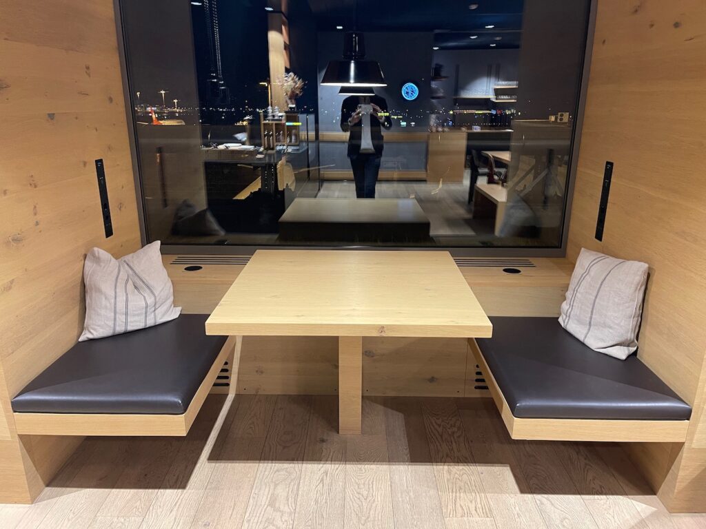SWISS Alpine Lounge Zurich (ZRH) Review: 2025 Experience