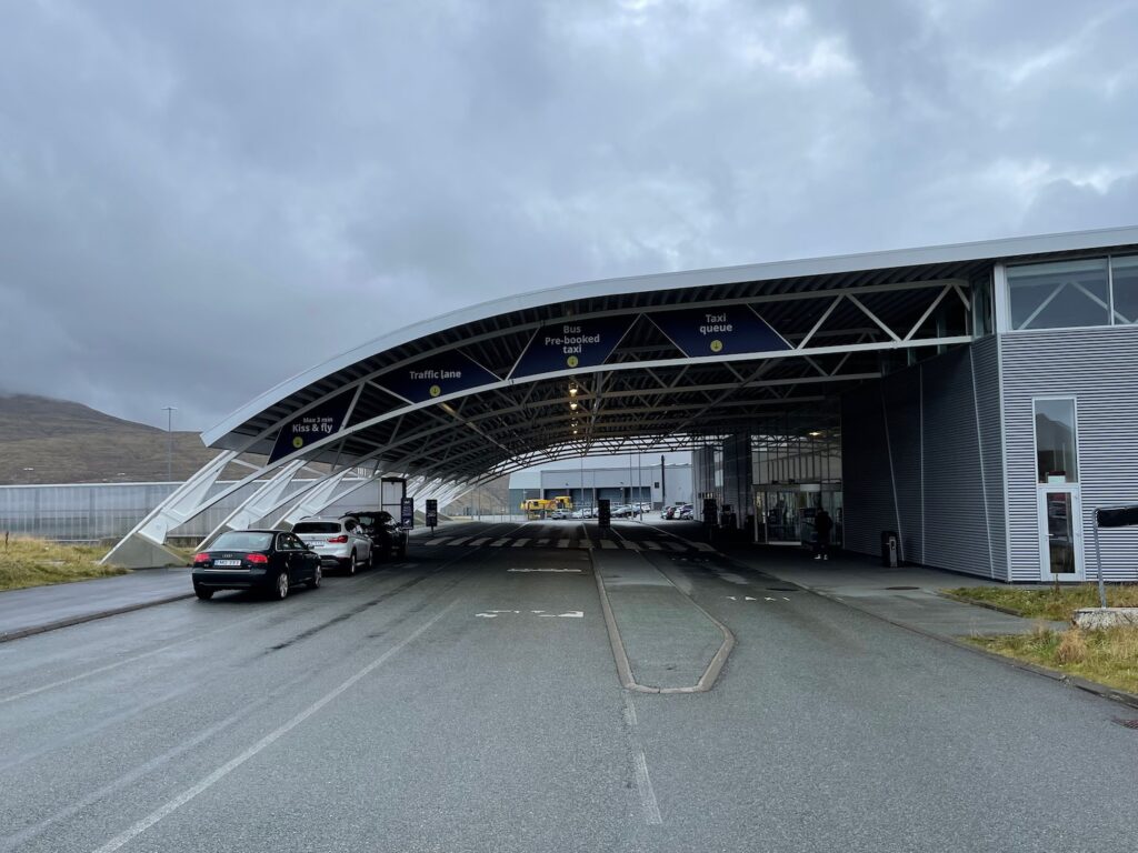 Vágar Floghavn: Faroe Islands Airport - Live and Let's Fly