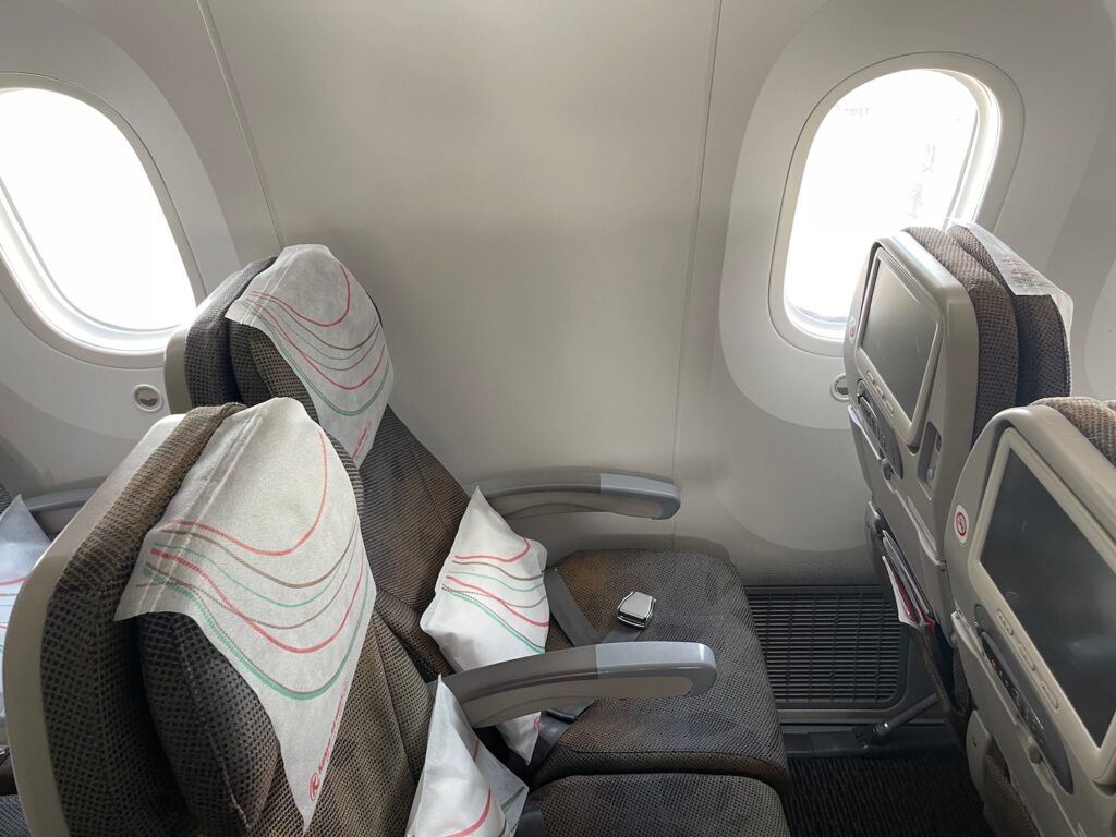 Review: Kenya Airways 787-8 Economy Class - Live and Let's Fly
