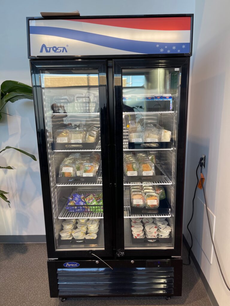 Denver Airport: United Pop-Up Club Review