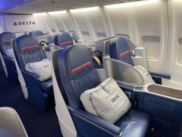 Review: Delta Air Lines 757-200 Business Class - Live and Let's Fly