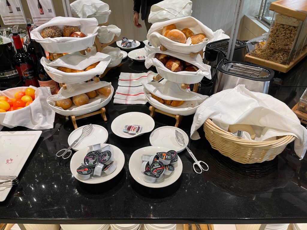 Review: Marhaba Lounge Zurich (ZRH) - Live and Let's Fly