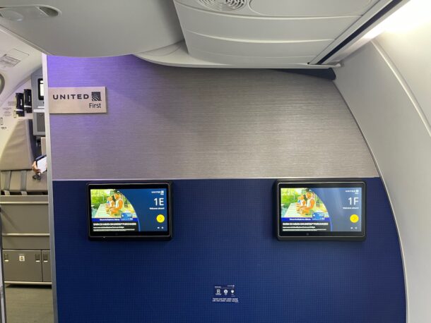 Review: United Airlines 737 MAX 8 First Class - Live and Let's Fly