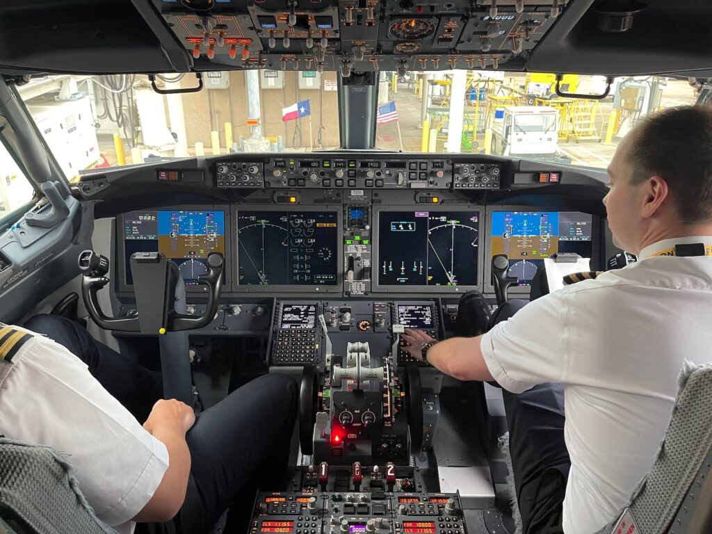 Review: United Airlines 737 MAX 8 First Class - Live and Let's Fly