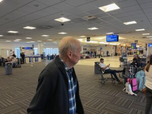 Review: United Airlines 737 MAX 8 First Class - Live and Let's Fly
