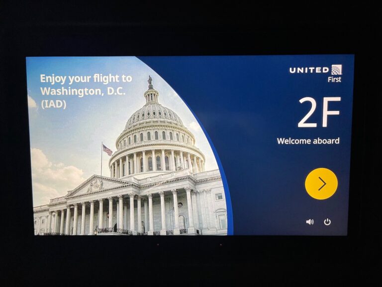 Review: United Airlines 737 MAX 8 First Class - Live and Let's Fly