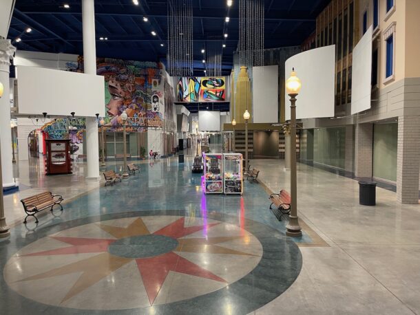 Our Eerie Walk Through The Desolate Primm Outlets - Live and Let's Fly