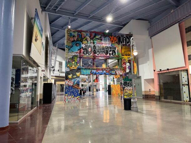 Our Eerie Walk Through The Desolate Primm Outlets - Live and Let's Fly