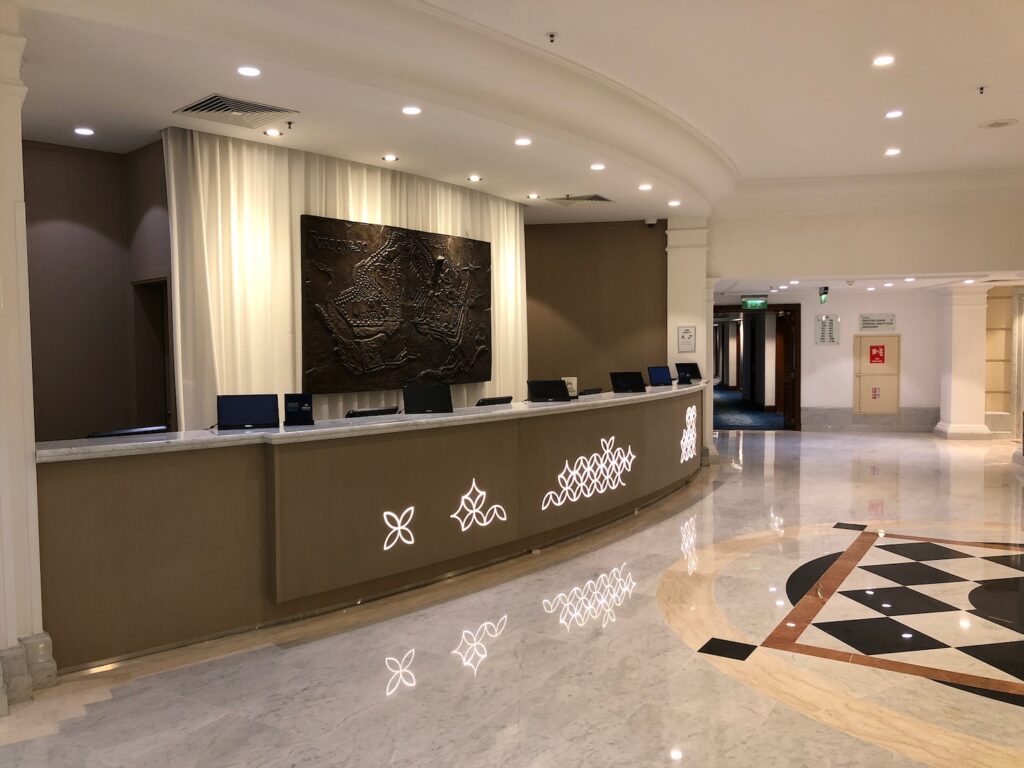 Review: Hilton Malta - Live and Let's Fly