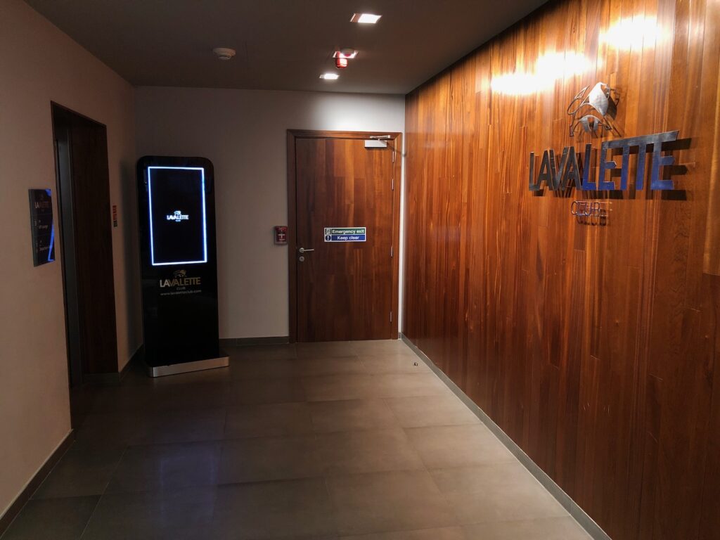 Review: La Valette Club Malta (MLA) - Live and Let's Fly