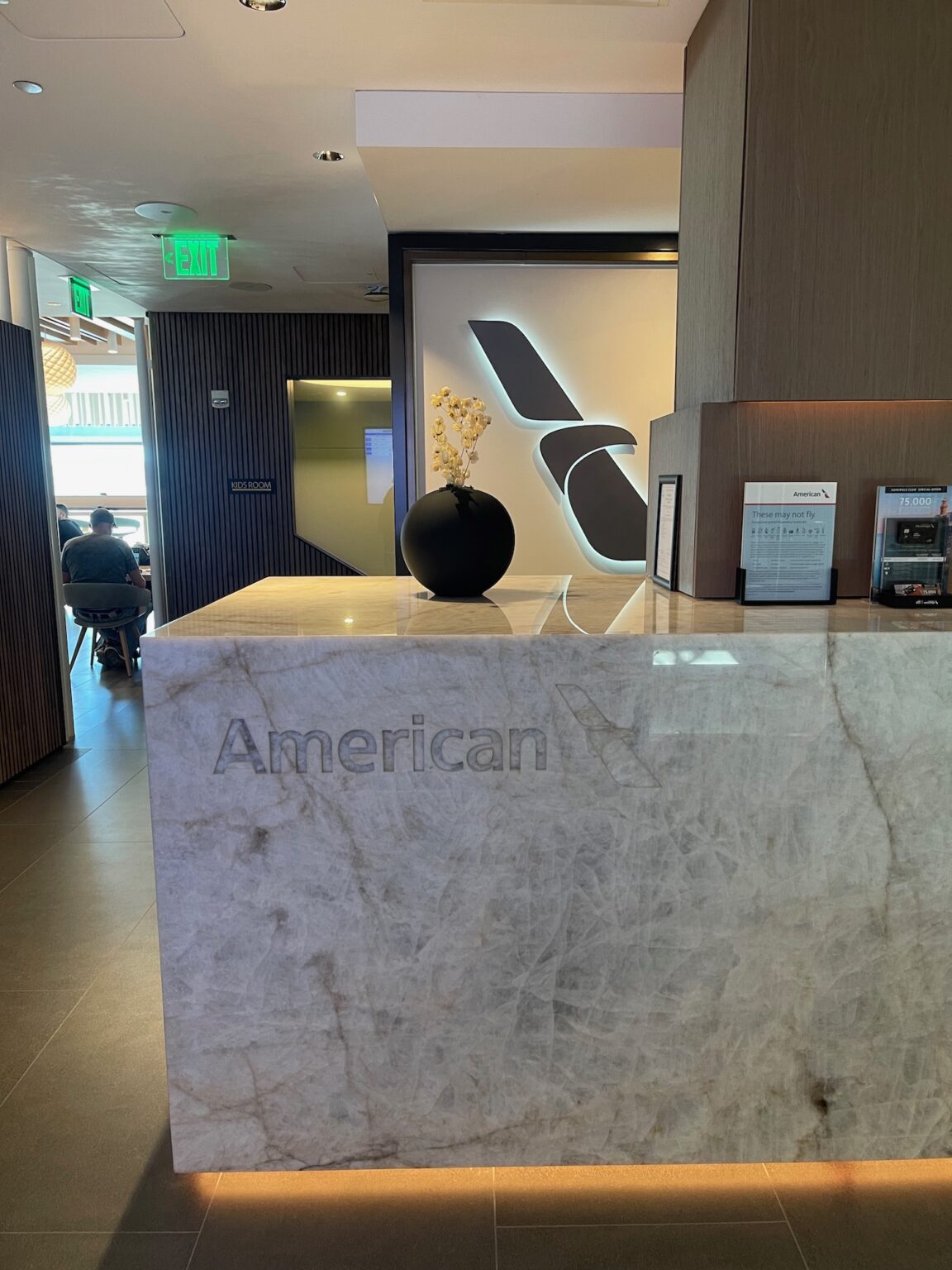 New and Stunning AA Admirals Club Denver Review