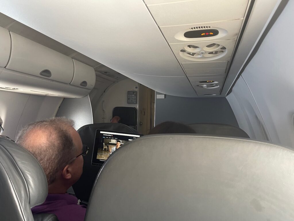 Review: American Eagle E-175 First Class (PIT-JFK) - Live and Let's Fly