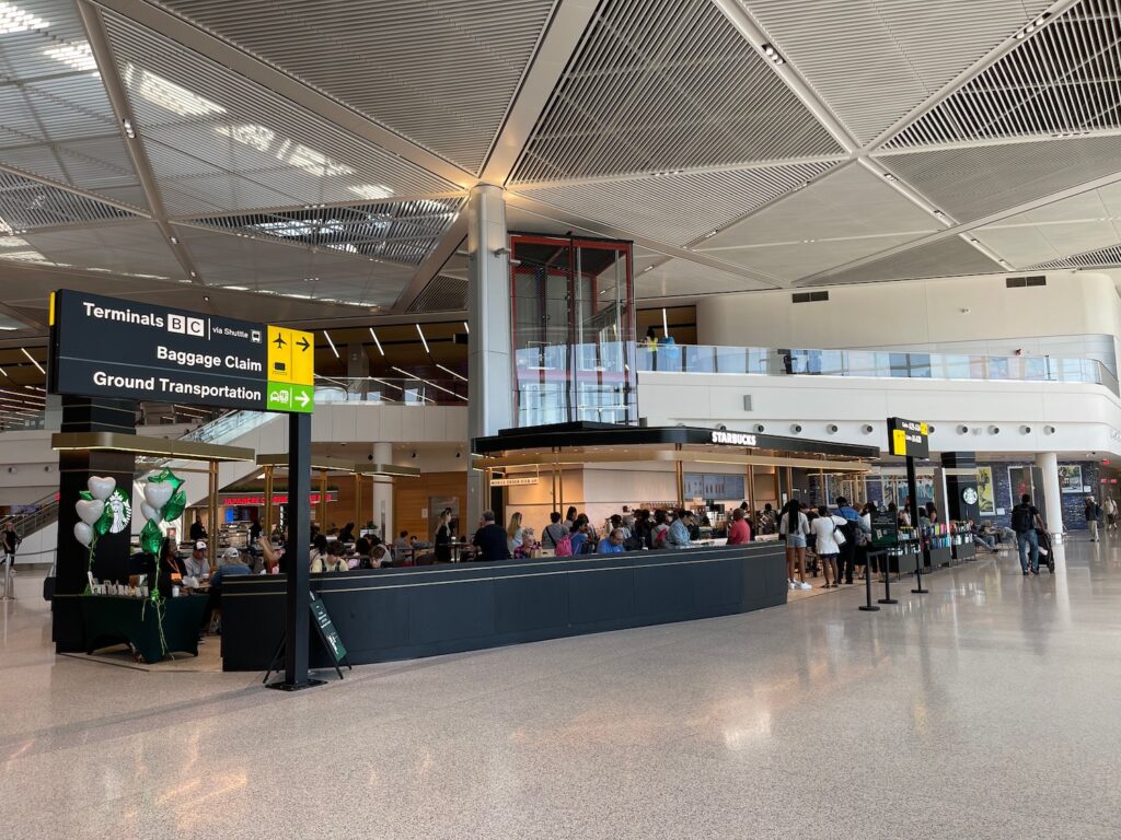 Newark Terminal A: Beautiful - Live and Let's Fly