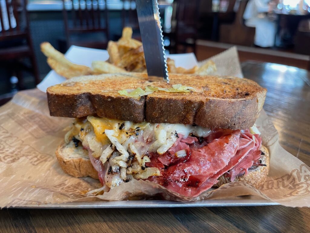 Pilots Fly 747 From Seattle To Pittsburgh...For A Sandwich - Live and ...