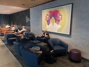 Review: United Club Denver B East (DEN) - Live and Let's Fly