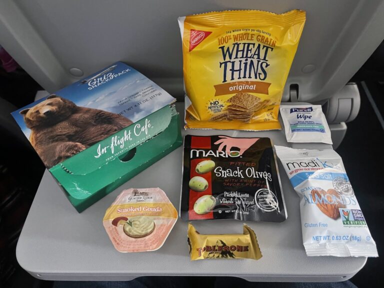 Frontier Vs. United: Point-By-Point Comparison On Same Route - Live and ...