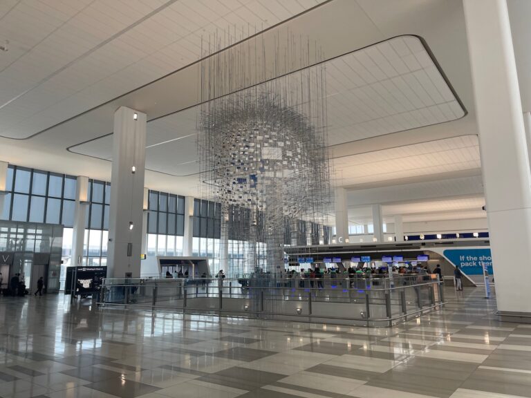The Stunning Transformation Of New York LaGuardia Airport - Live and ...