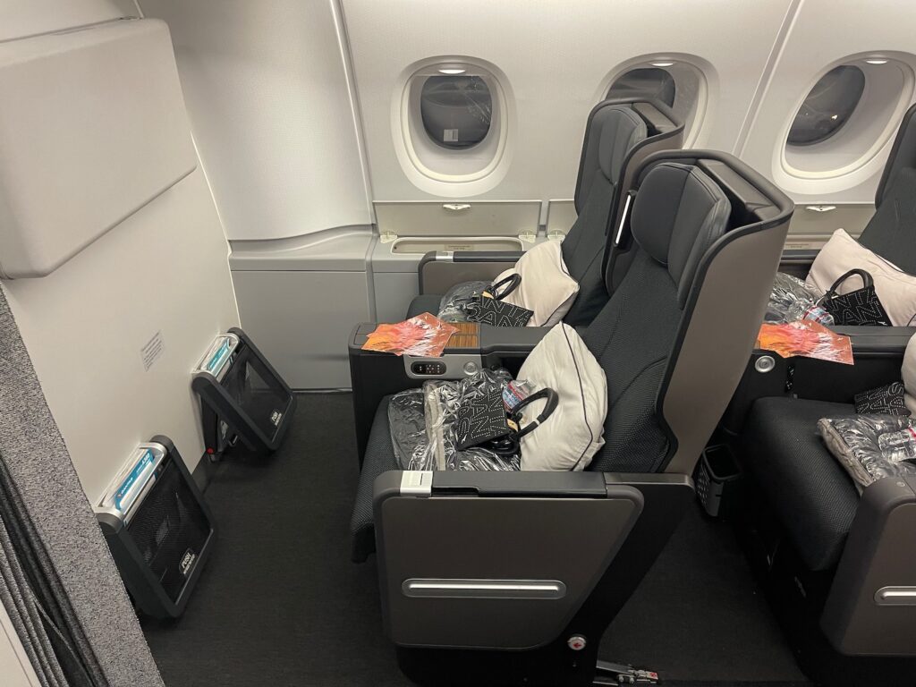 15 Hours In Qantas A380 Premium Economy Class... - Live and Let's Fly