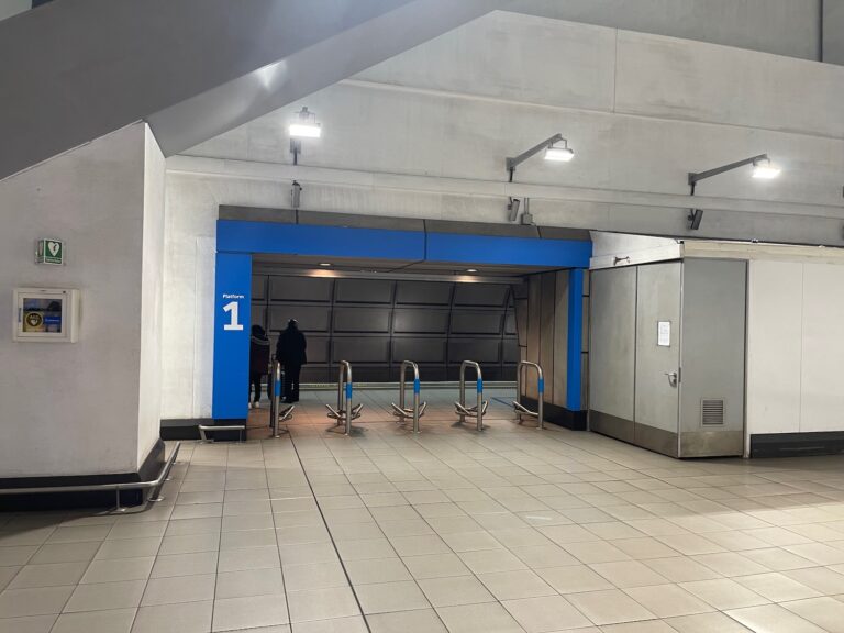 Fabulous: Elizabeth Line From Heathrow To Central London - Live and Let ...