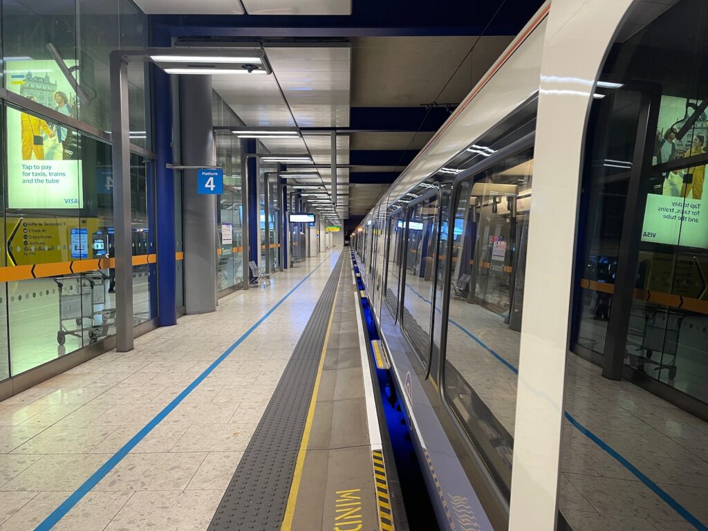 Fabulous: Elizabeth Line From Heathrow To Central London - Live and Let ...