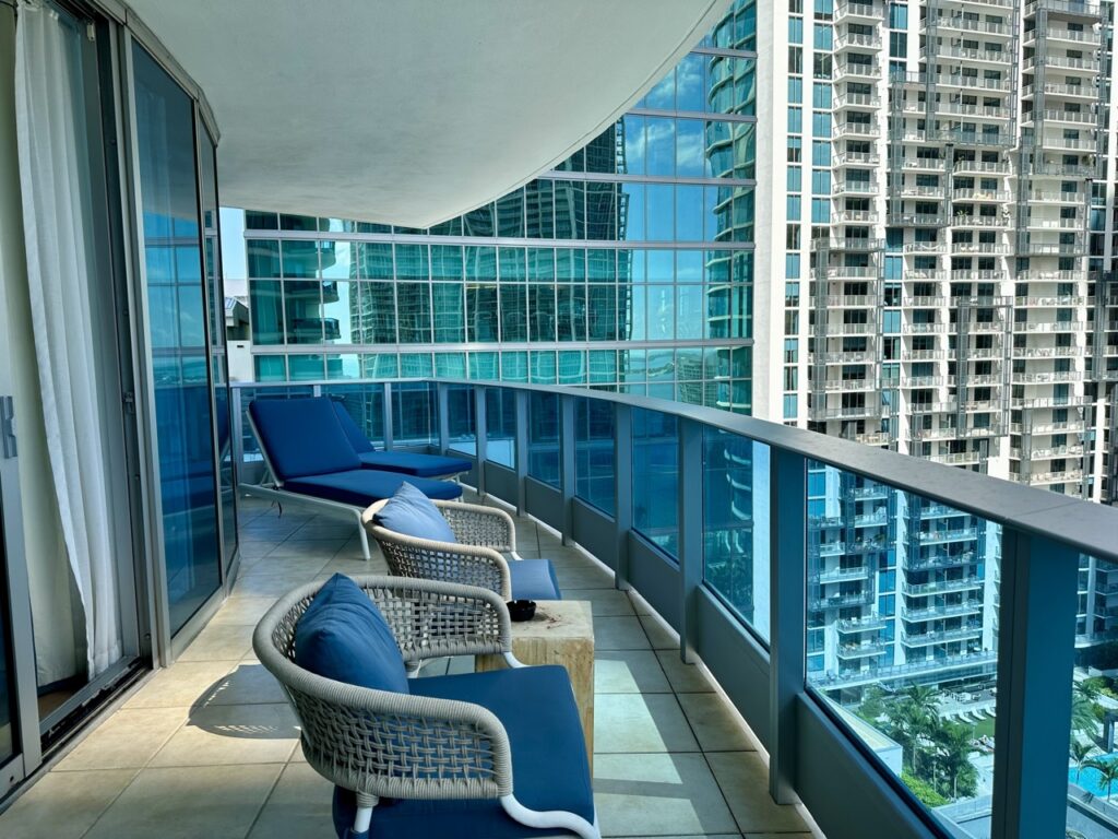 Review: Kimpton EPIC Hotel (Miami) One-Bedroom Suite - Live and Let's Fly