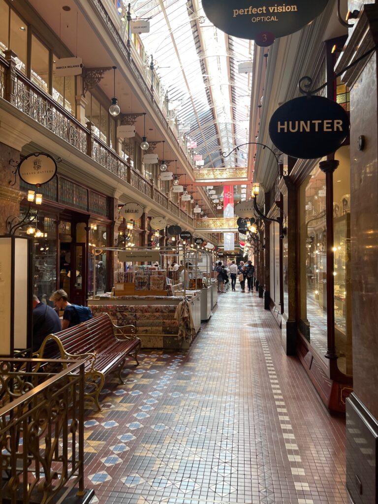 Photo Essay: Springtime In Sydney - Live and Let's Fly