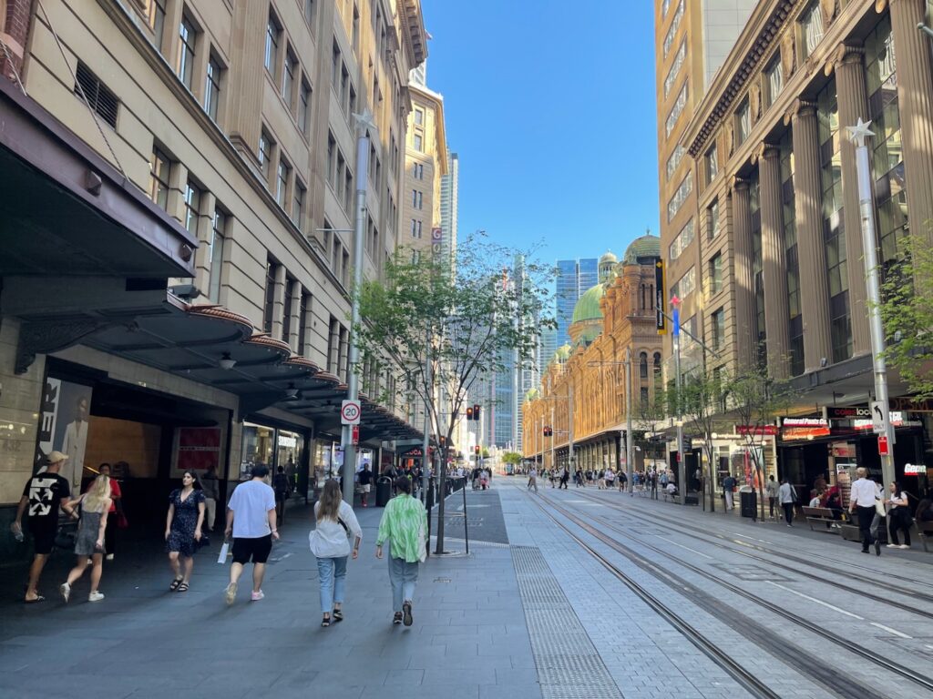 Photo Essay: Springtime In Sydney - Live and Let's Fly