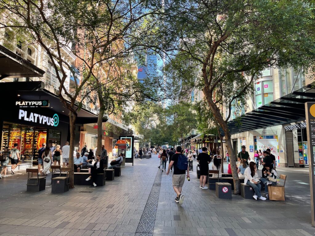 Photo Essay: Springtime In Sydney - Live and Let's Fly