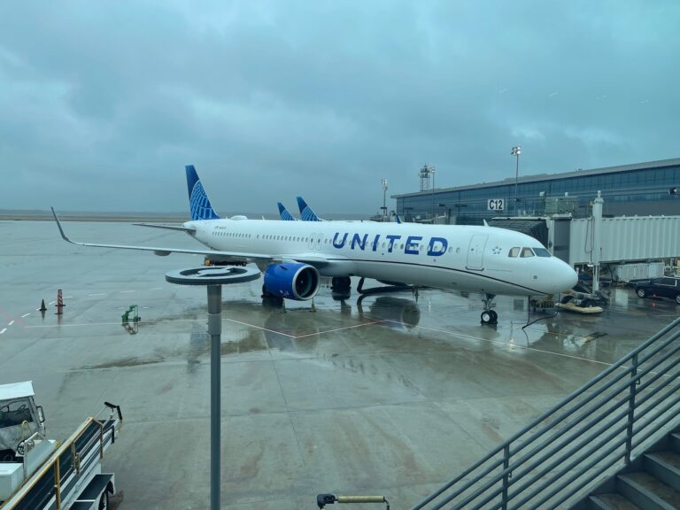 Review: United Airlines A321neo Economy Class (Inaugural Flight) - Live ...