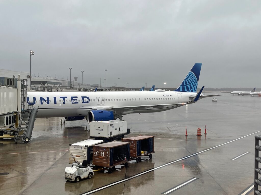 Review: United Airlines A321neo Economy Class (Inaugural Flight) - Live ...