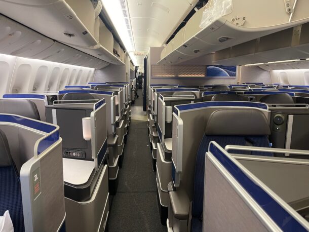 Review: United Airlines 777-300ER Business Class San Francisco - Manila ...