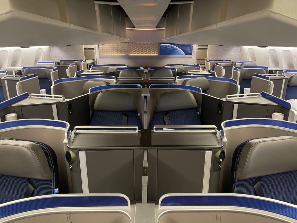 Review: United Airlines 777-300ER Business Class San Francisco - Manila ...