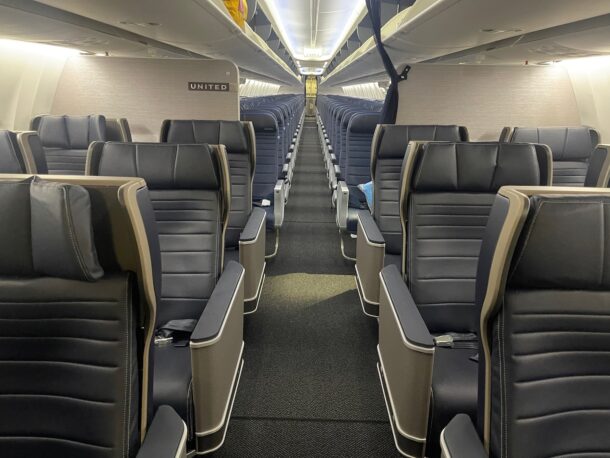 United Airlines 737 800 First Class