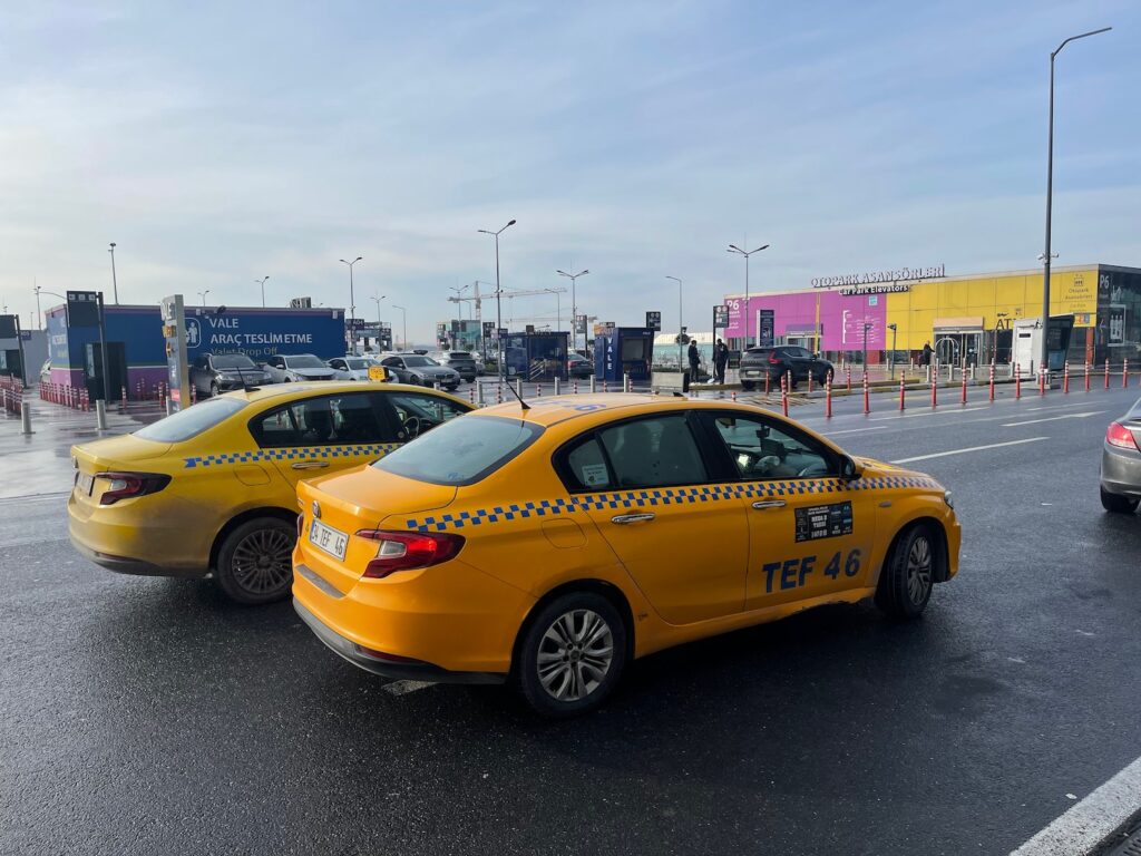 I Don't Understand How Taxis Work In Istanbul... - Live and Let's Fly