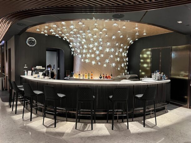 Review: Singapore Airlines First Class Lounge (SIN) - Live and Let's Fly