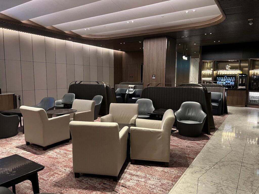 Singapore Airlines First Class Lounge (SIN) Review in 2025