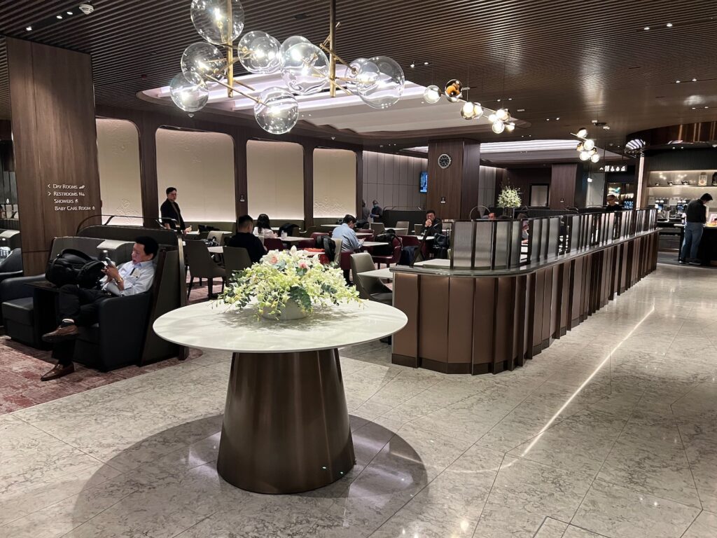 Singapore Airlines First Class Lounge (SIN) Review in 2025