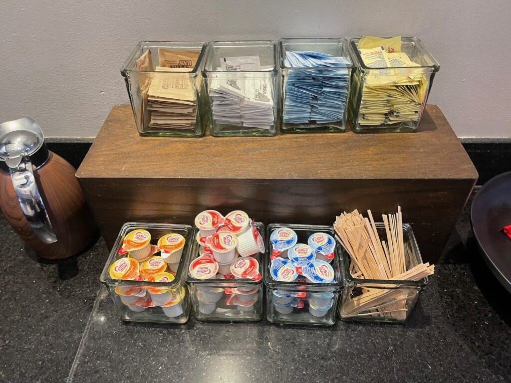 Review: American Airlines Admirals Club Charlotte (CLT - Concourse C ...